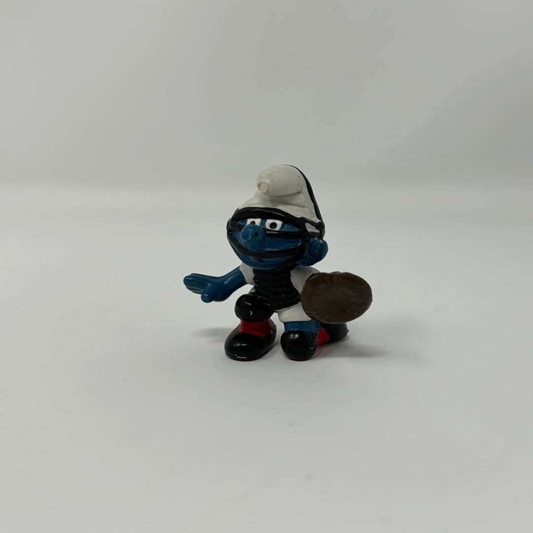 Vintage 1981 Peyo Schleich Baseball Catcher Smurf Figure PVC Figurine ...