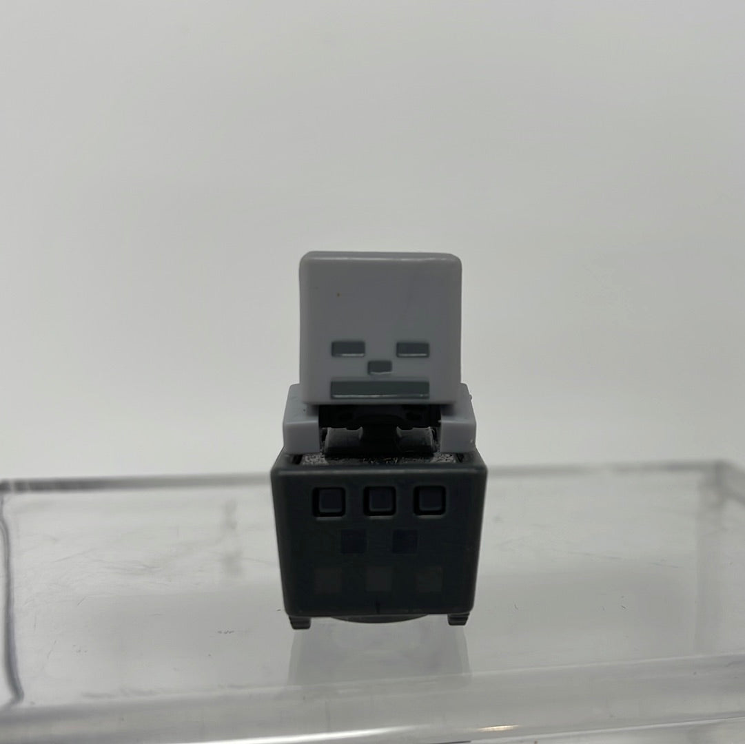 Minecraft Mini-Figures Series 7 1" Skeleton in Minecart Rolling Figure ...