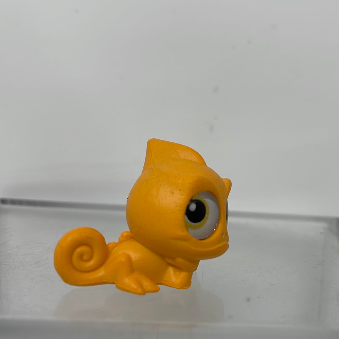 Just Play Disney Doorables Series 7 Color Reveal Pascal Orange Figure ...