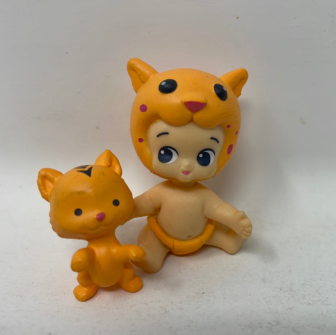 Twozies Figures Orange Cheetah Baby and Orange Cat Pet – shophobbymall